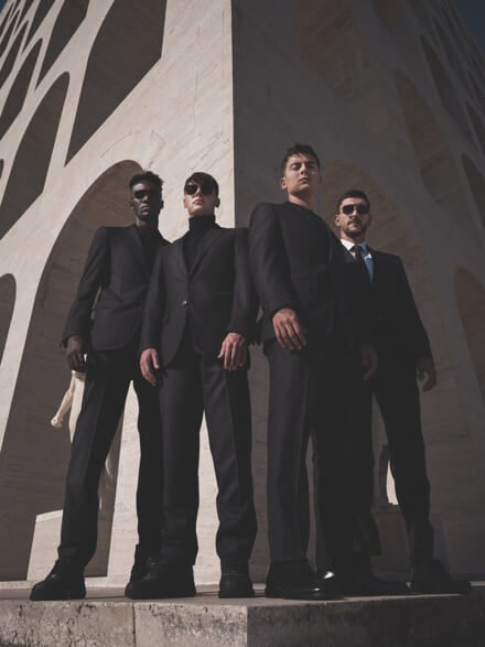 【サッカー×ファッション】「フェンディ」とパートナーシップを結ぶイタリアの名門チーム「ASローマ」の選手が銀座に集結！ メンズノンノウェブ ...