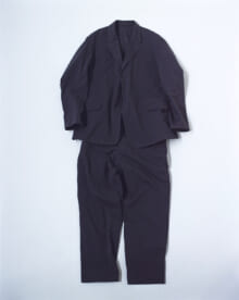 「コモリ」の2023年春夏新作を公開。着るだけで様になる、ずっと着たい洋服たち [COMOLI 2023SS] メンズノンノウェブ | MEN'S NON-NO WEB