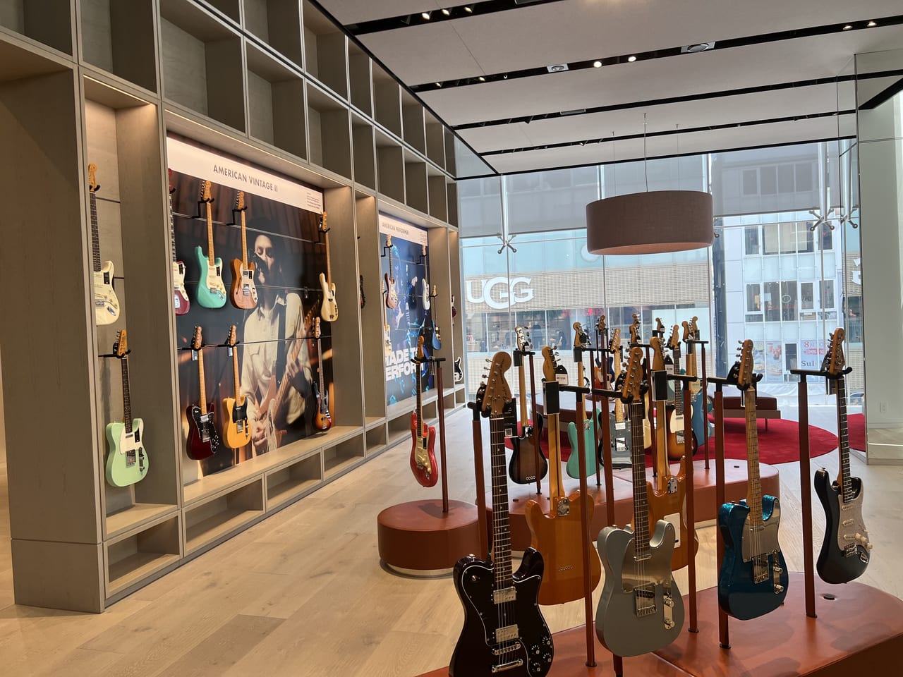 【フェンダーのアパレルって実際どうなの？】新オープンの「FENDER FLAGSHIP TOKYO」にエディターが行ってきた！ メンズノンノ ...