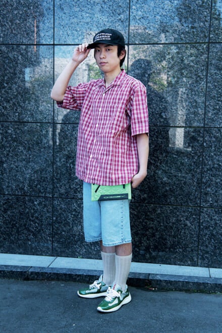 「オークリー」がいま服好きたちの間で一番アツい！コム デ ギャルソンコラボ、スニーカー、サングラス…Y2Kムードな愛用品10選と正解着こなし ...