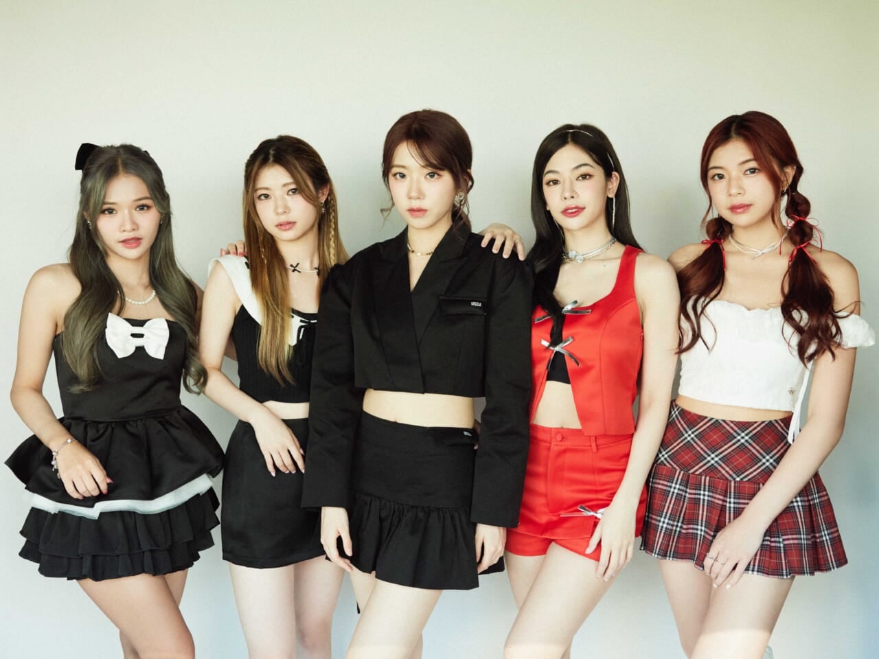 アジア多国籍ガールズグループ「Gen1es（ジーニズ）」が初来日。個性豊かな9人のメンバーにスペシャルインタビュー！ メンズノンノウェブ | MEN'S NON-NO WEB