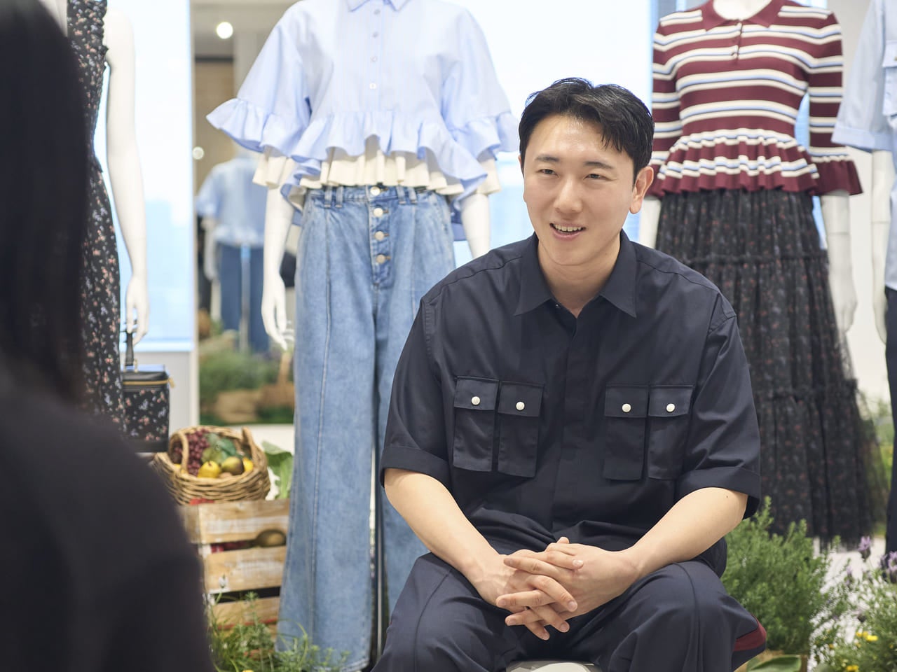 [Gallery]「GU」と「rokh」のコラボに初のメンズが登場！ デザイナーRok Hwang（ロック・ファン） 氏のオススメアイテムを ...