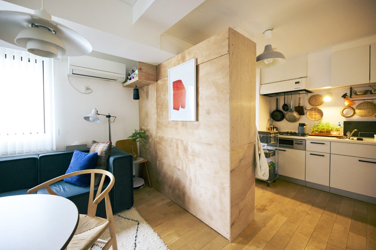 [Gallery]「1LDK 44平米 26帖」築古だけど無垢材フローリング⁉︎ DIYで叶えたオリジナリティあふれるインテリア 【おしゃれ男子の部屋カタログ／Vol.34】 メンズノンノ ...