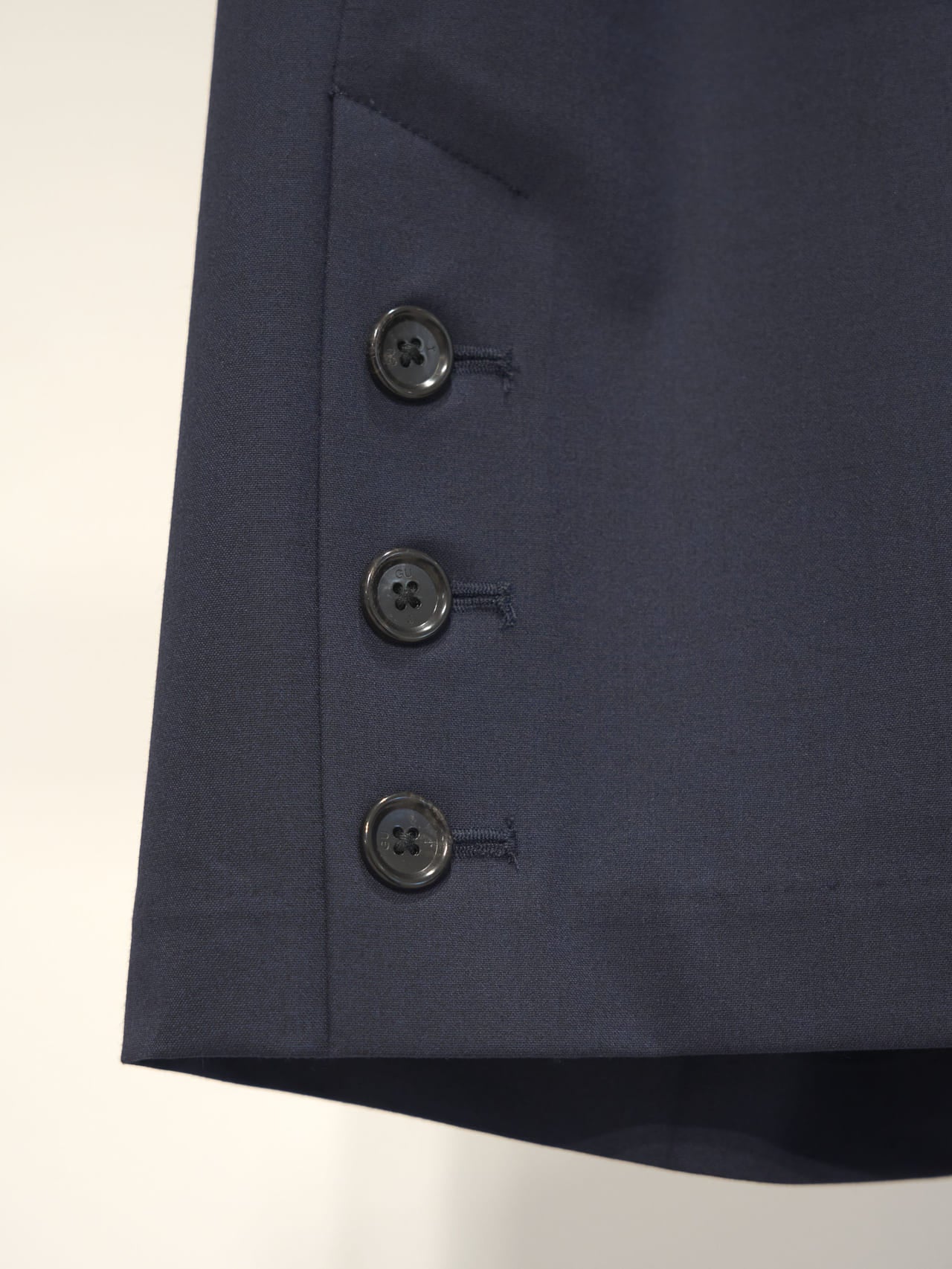 [Gallery]「GU」と「rokh」のコラボに初のメンズが登場！ デザイナーRok Hwang（ロック・ファン） 氏のオススメアイテムを ...