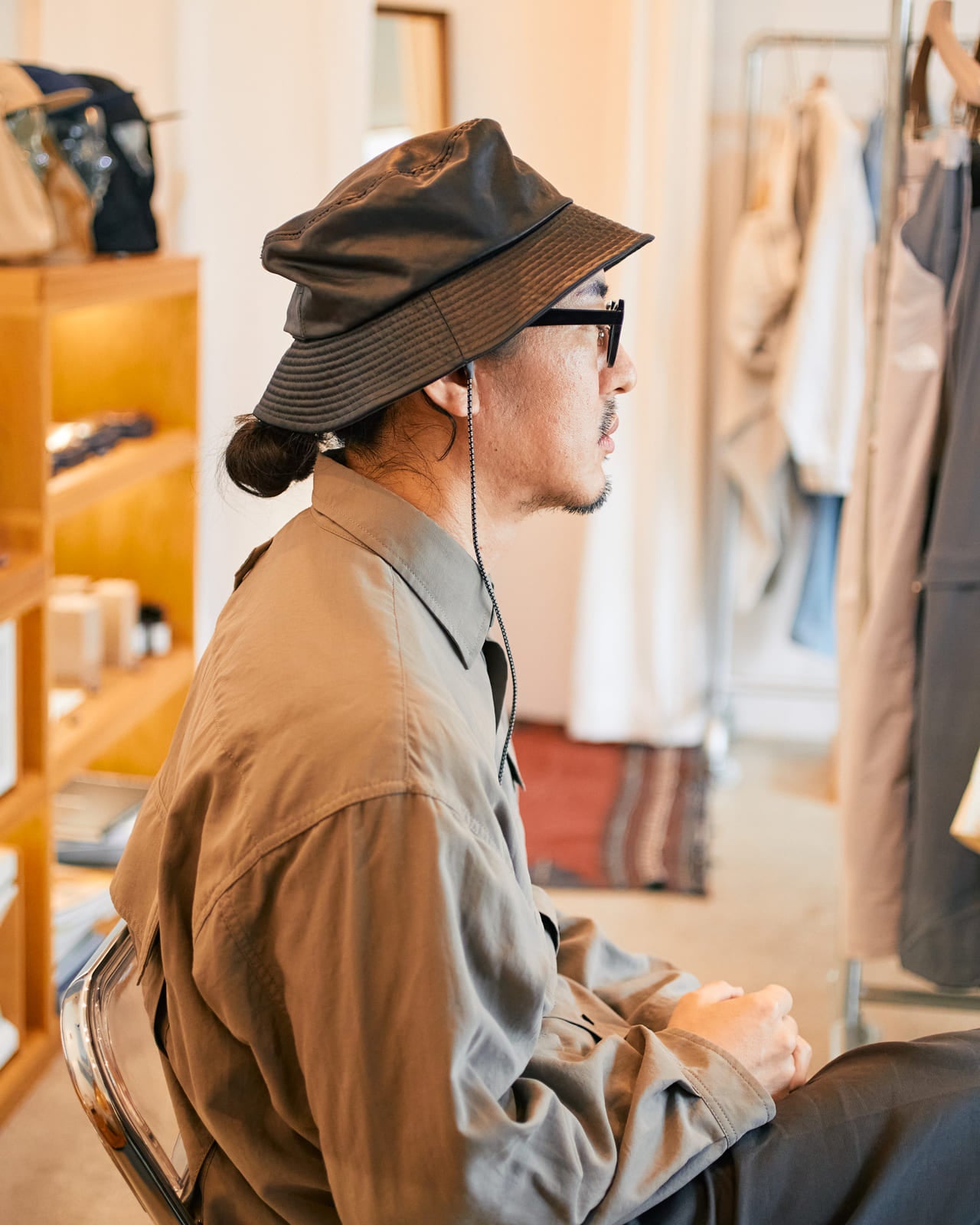 ザ・ノース・フェイスのデザインも話題！meanswhileデザイナー 藤崎尚大さんインタビュー「日常を豊かにするためのツールとしてファッションをとらえている」 メンズノンノウェブ | MEN ...